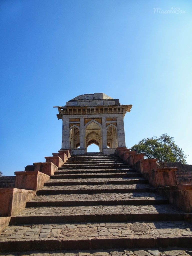 Mandu - Travel Guide to The City of Joy and Pleasure