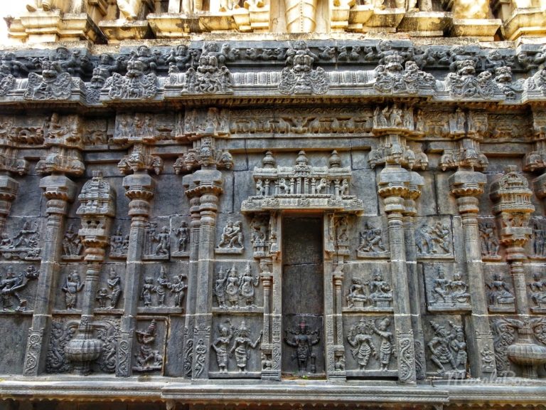Tadipatri Temples - An Artistic Poetry In Black Stone